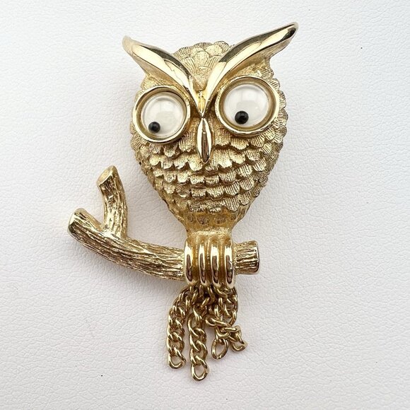 Avon | Jewelry | Vintage Avon Gold Tone Owl Bird Brooch Pin Googly Eyes ...